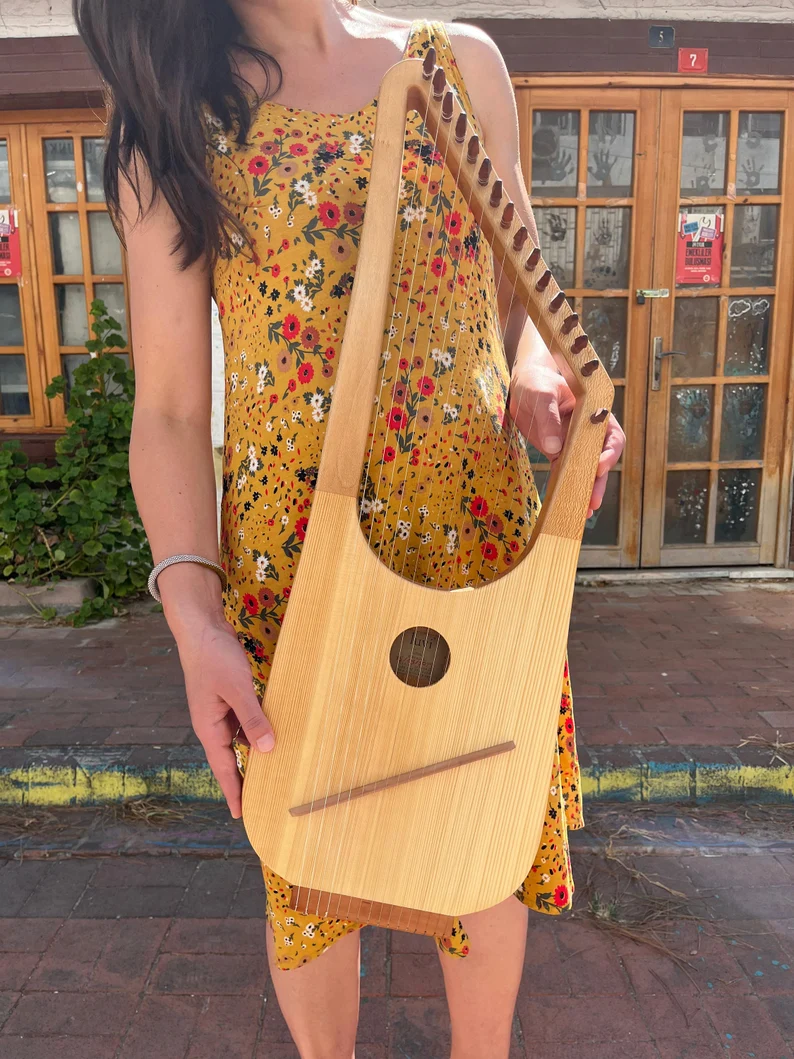 11 String Pentatonic Lyre - Lyre Atelier Shop